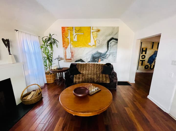 Amazing Location/bedroom Facing Pool & Jacuzzi - Culver City