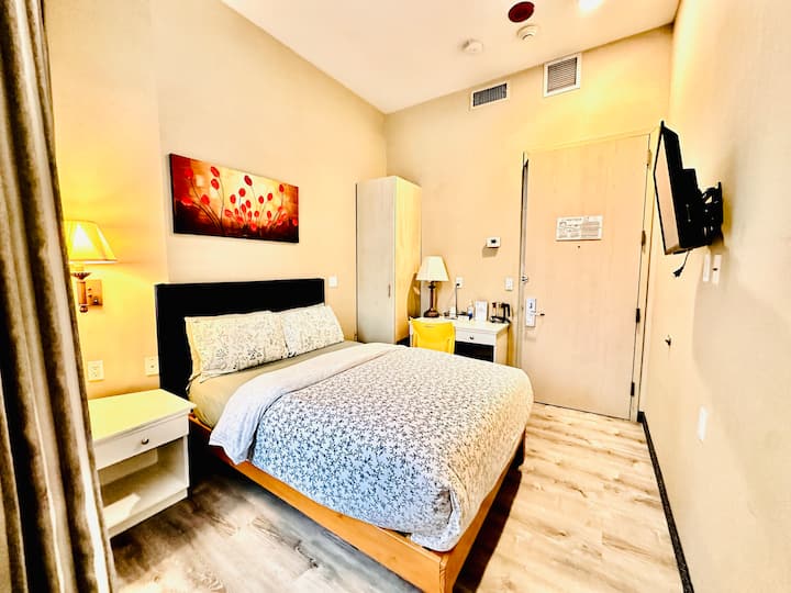 Soho Sanctuary - Hotel Room - Crown Heights, NY