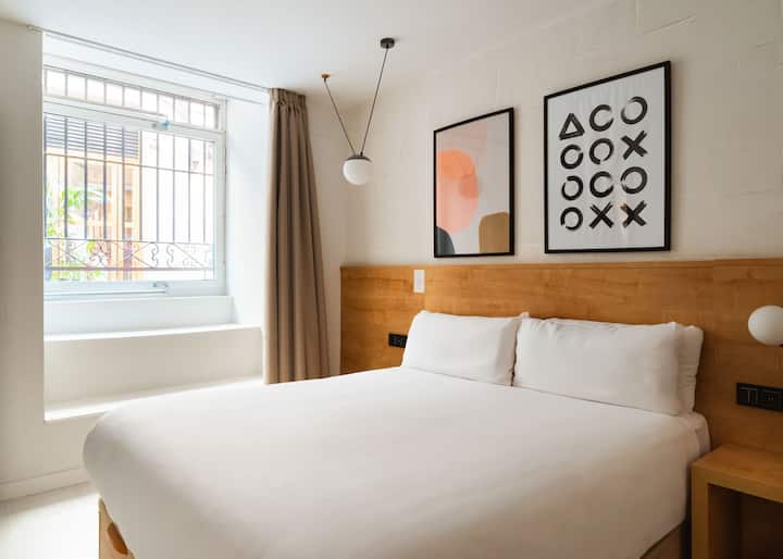 Madrid Madera | Souterrain 1-br Apt + Sofa Bed - Madrid