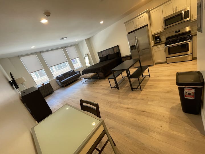 Studio In Dtla Historic Core Right At City Center! - Los Angeles, CA