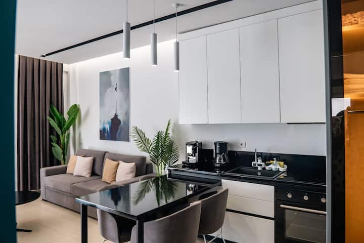 Domi Stylish Beach View Suite In Saranda - Saranda