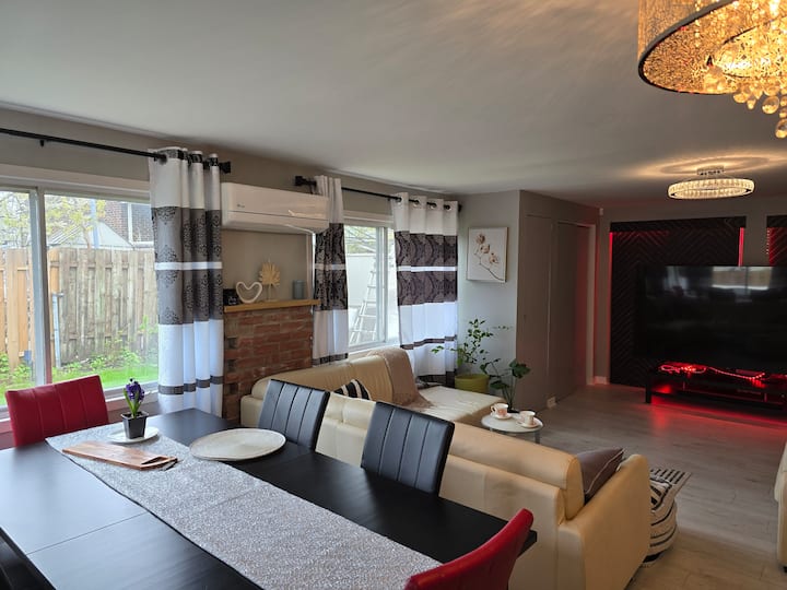 Beautiful 2 Room In A Single Family Home  In Laval - Montreal