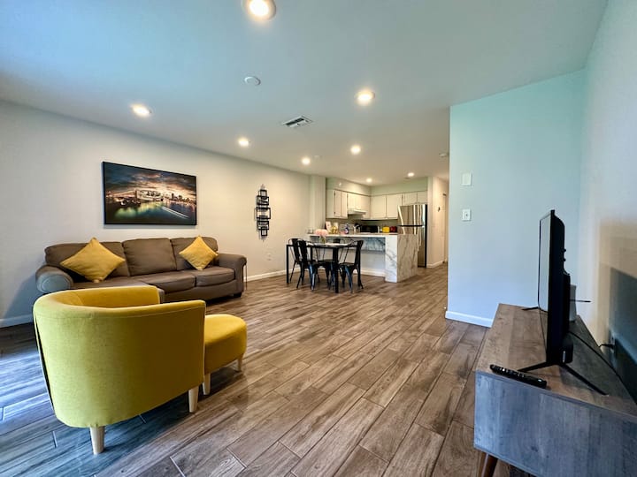 Near Shands & Uf – 2br Home – Pets Welcome - Gainesville, FL