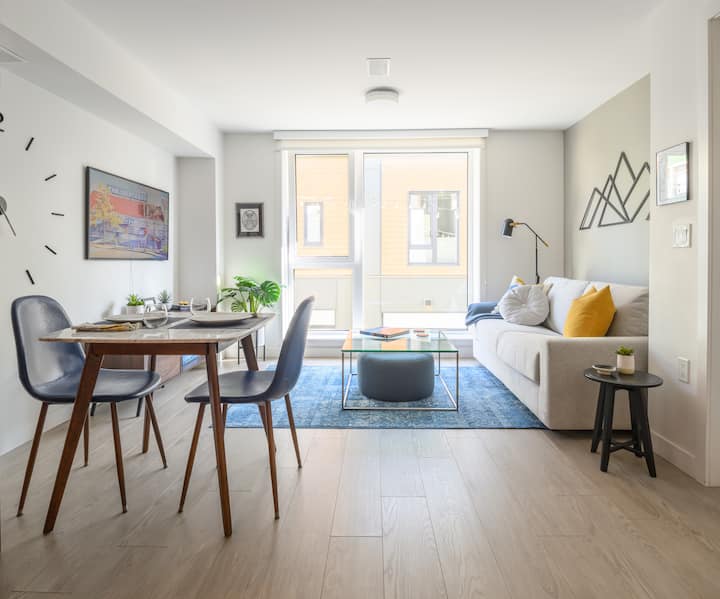 Chic & Central Passive Home For Active Travellers - Canada