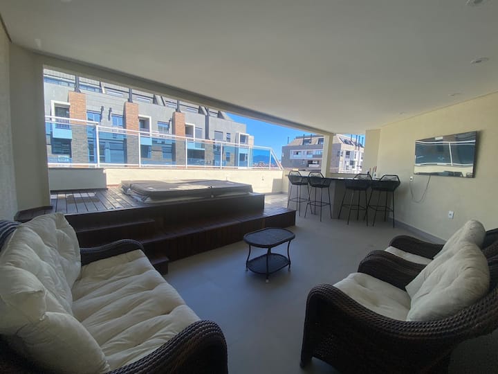 Cobertura Em Jurerê - 300 Metros Da Praia - Florianópolis