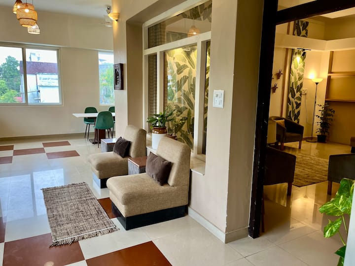 Serene 1rk Studio I City Centre I Metro Proximity - Lucknow