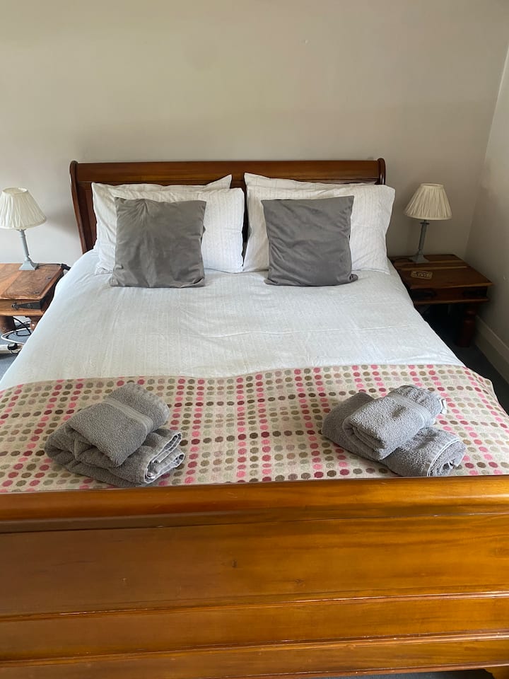 Lovely Self-contained Annexe With On-site Parking - Tenterden