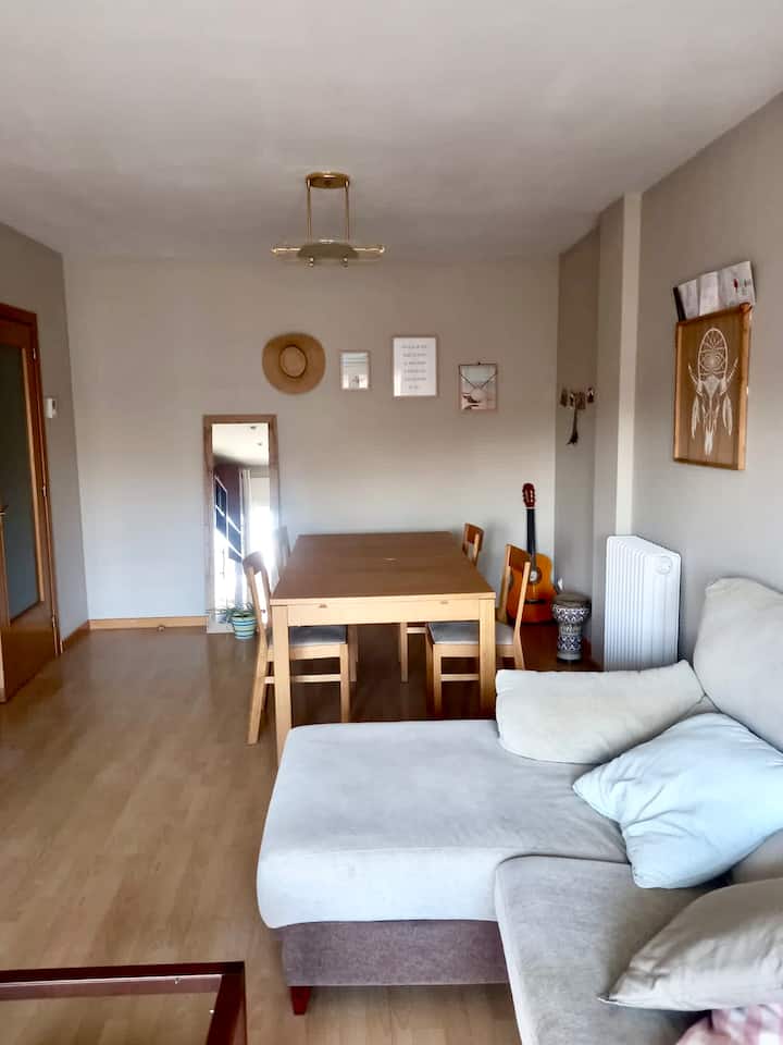 Habitación Individual En Piso Compartido - Girona