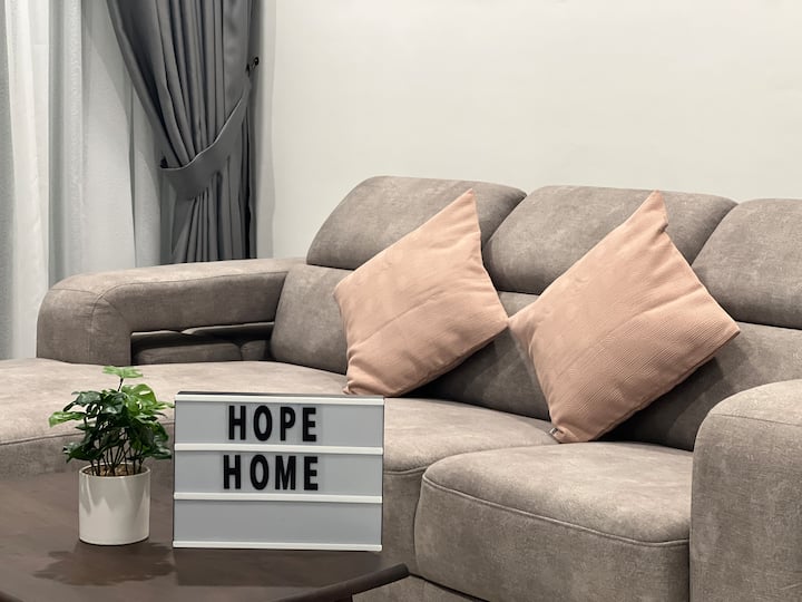 Kuching Aeon 3room Max 7 Pax-podium L9 - Kuching