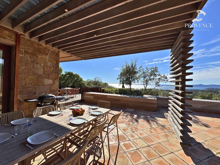 Villa Avec Piscine Et Vue Mer Au Cœur De L’estérel - Cap Estérel