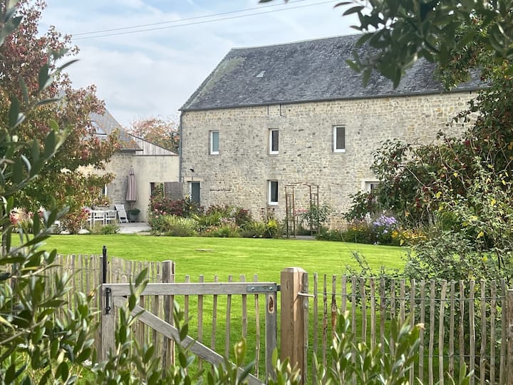 Le Pommier Bleu : Cottage Avec Piscine Chauffée - Calvados