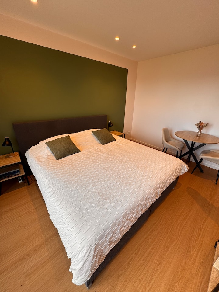 Chambre Paisible Privée Avec Salle De Bain - Malmedy
