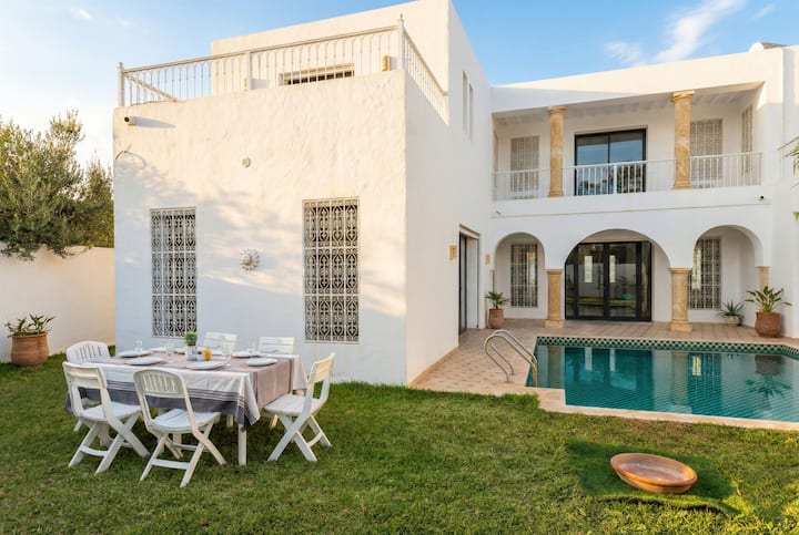 Riad De Charme Avec Piscine Et Jardin - Hammamet