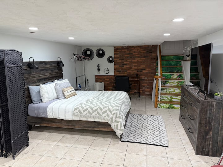 Modern Baynest 1br Stay | Beach & Dining Close - Revere, MA