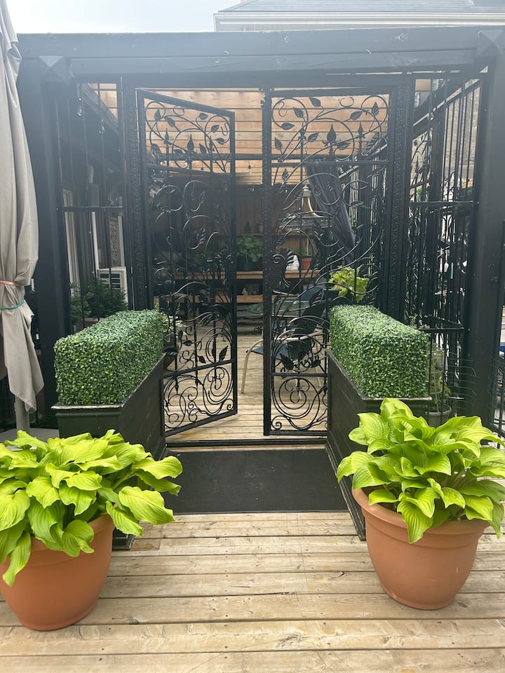 Rustic Zen Garden House With Deck For Yoga $89 - Brantford