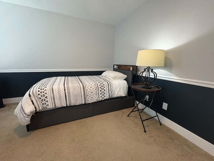 Spacious Twin-bedroom @ Quiet&convenient Location - Woodland, CA