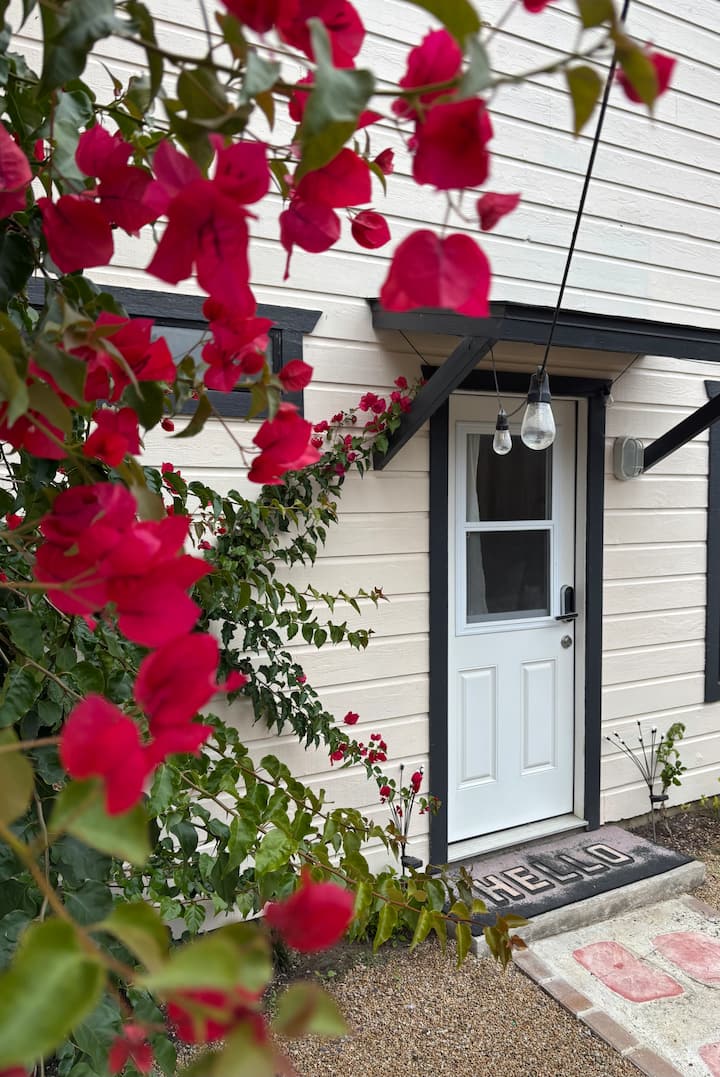 Charming Studio - Private Entrance With Patio - Cambria, CA