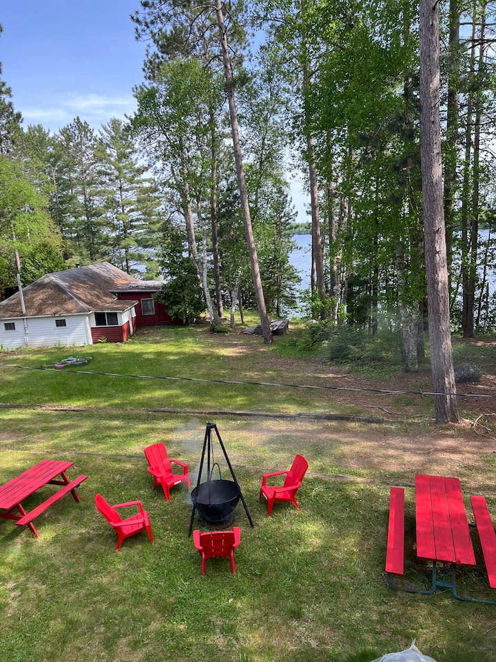 Lakefront 4 Bedroom Cottage On Deerlake - Ontario 60