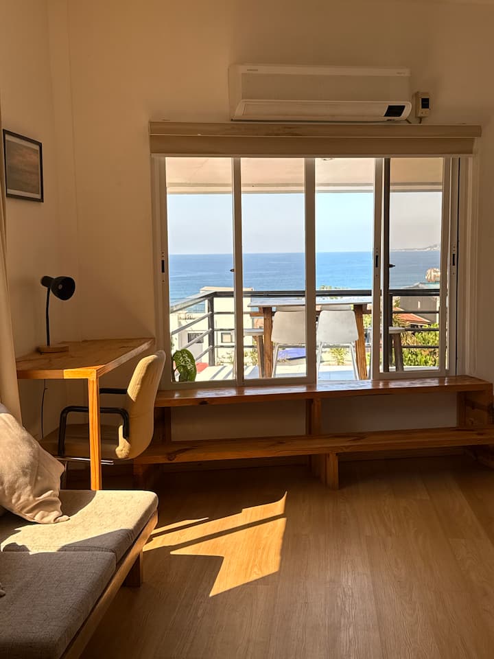 Japandi-inspired Entire House | Ocean View - 라 유니언