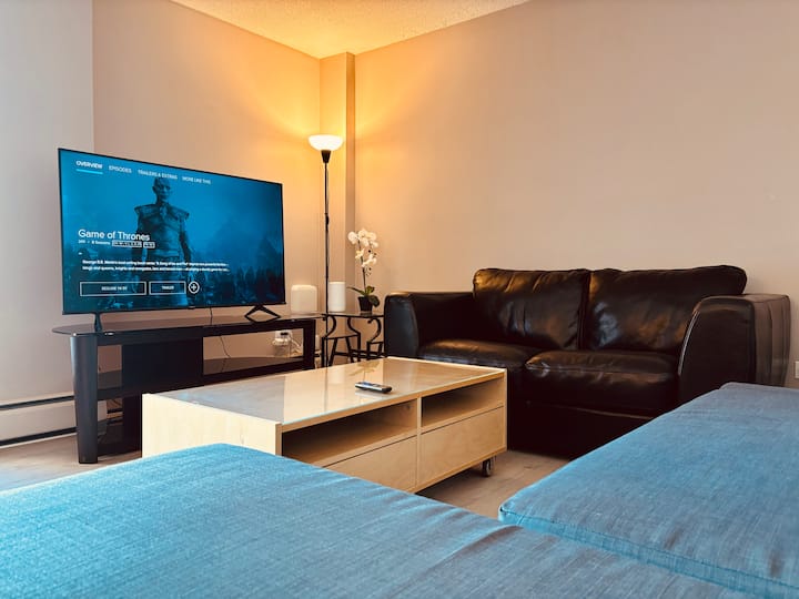 6th Floor 2 Bedroom Condo With Parking - Calgary