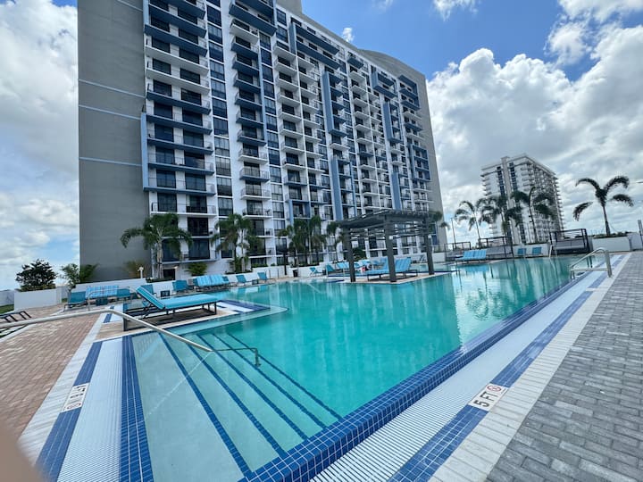 1br Apartment In Miami - Walk To Restaurants - Doral, FL