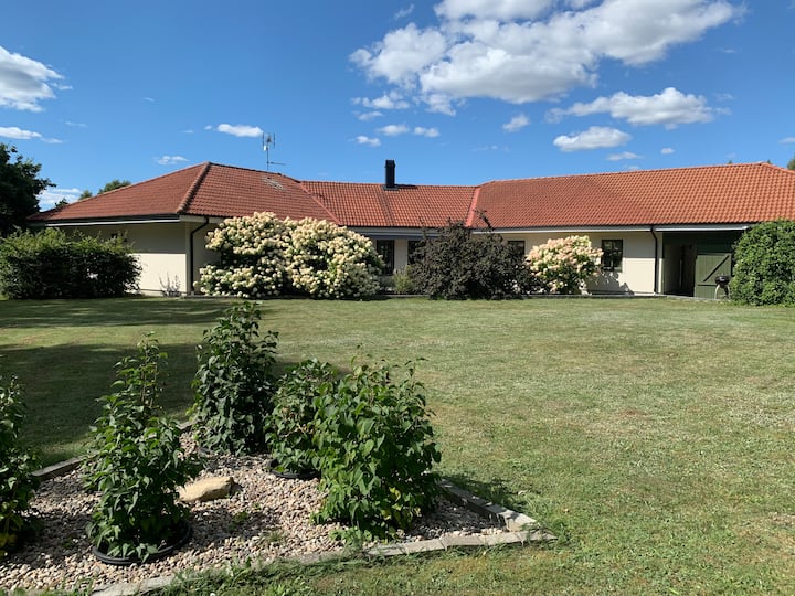 Liten Lägenhet I Del Av Villa. - Sjöbo