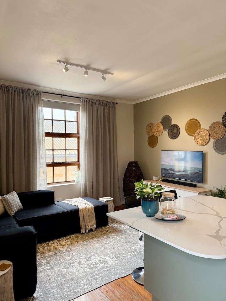 Coastal Blue On 66 (Mossel Bay) - Mossel Bay