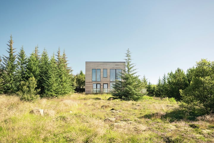 Oak House Villa - Private Geothermal Paradise! - Greenland