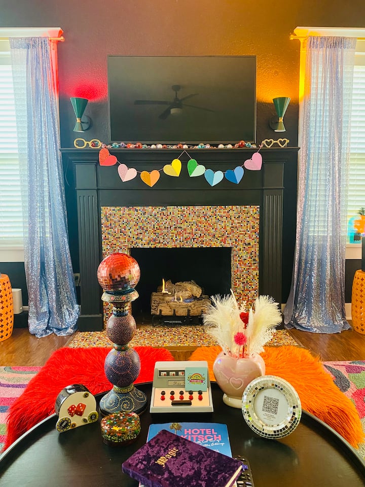 •Funkhaus Of Fort Smith•
*Stay Funky* - Fort Smith, AR