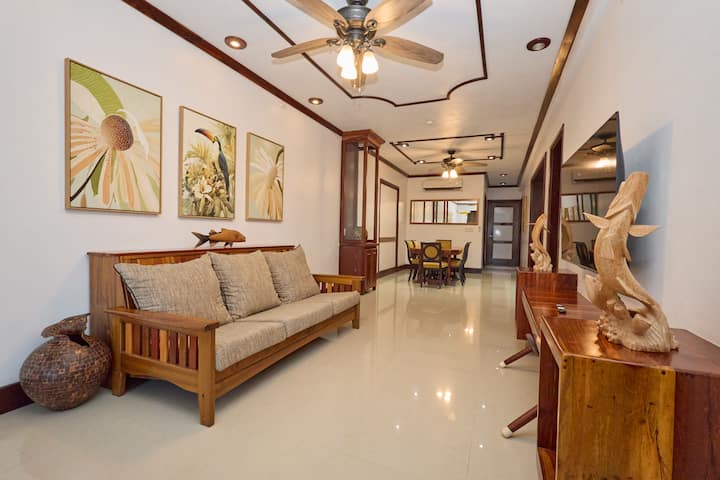 Seaview 4 Bed 4 Bath Apartment In Belize City - Belize