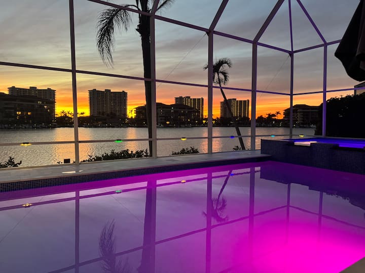 On The Water!  Amazing Bay View. Close To Beach! - Marco Island, FL