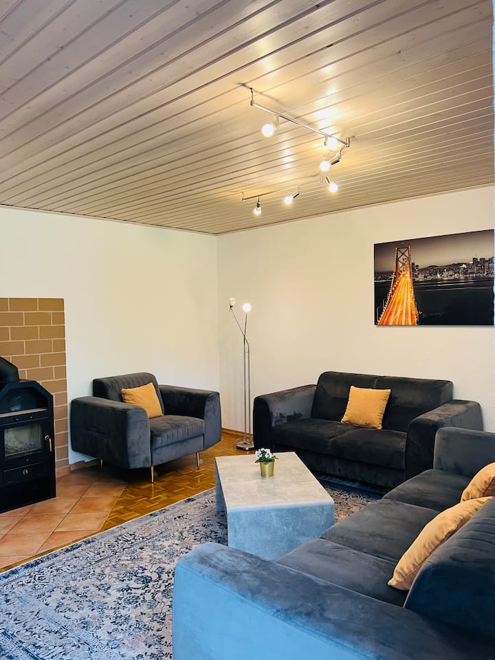 Familienfreundliches Ferienhaus Amara Mit Garten - Friedrichshafen