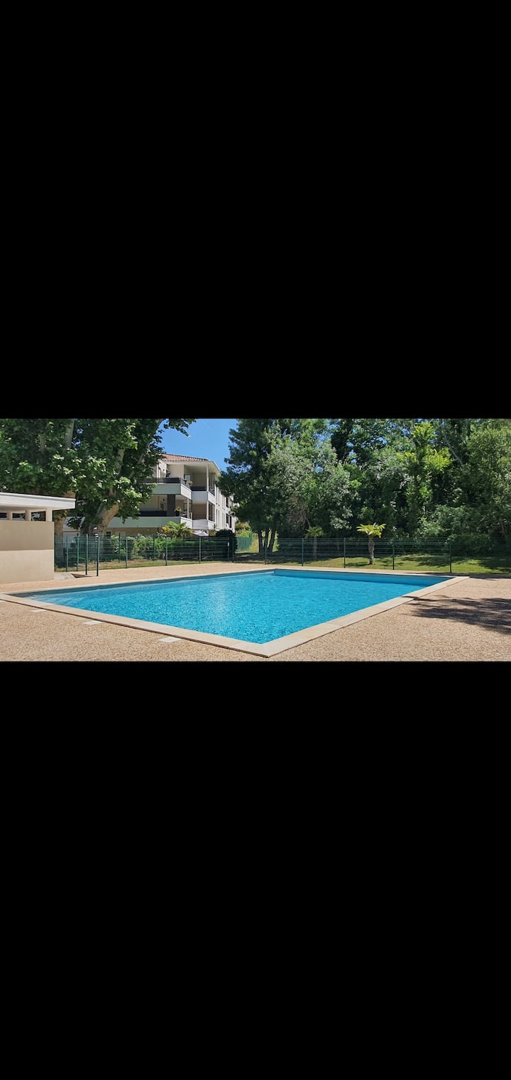 Appartement " Le Vermont" Piscine, Terrasse, Parc - Aubagne