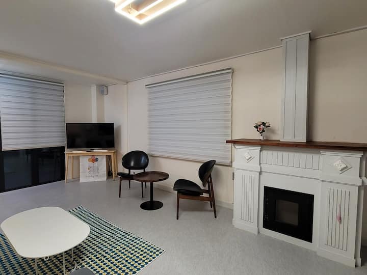 던듀: 잔디 정원과 바베큐가 가능한 2층 독채 - Chuncheon-si