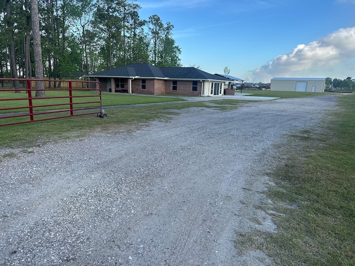 Home Away From Home - Crosby, TX