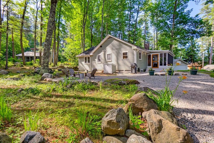 Lake House With Screen Porch - Wolfeboro, NH