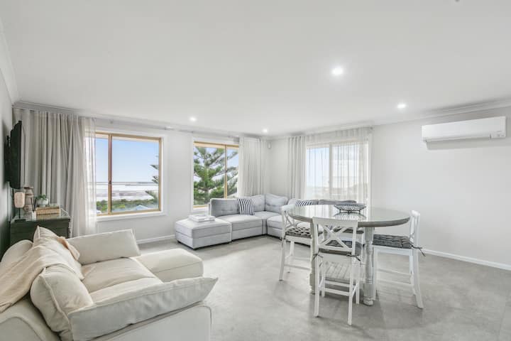 Marina View Studio - Joondalup