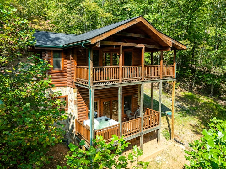 Briar Brook - Private Smoky Mtn Luxury Log Home - Townsend, TN