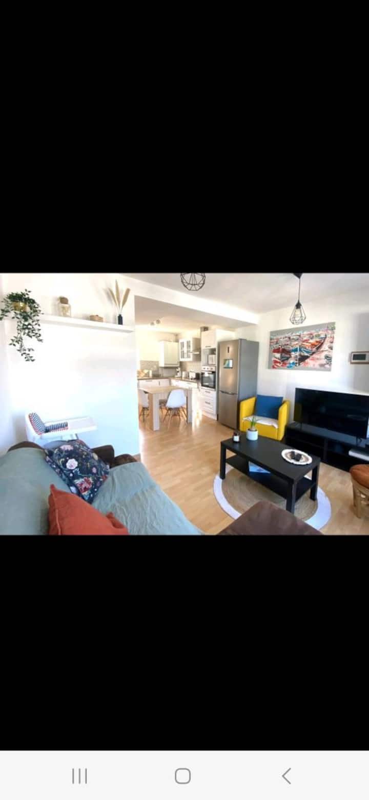 Charmant Duplex En Centre Ville - Granville