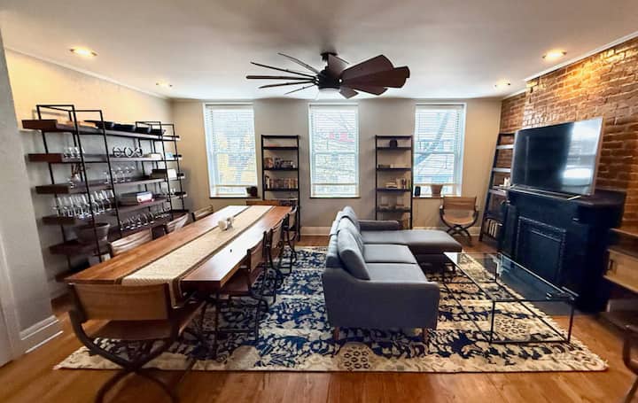 Modern And Stylish - Centrally Located & Walkable - Pittsburgh, PA