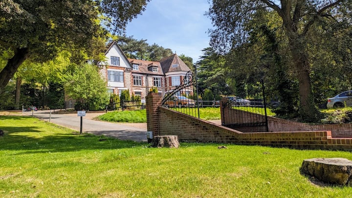 Beautiful 2 Bedroom Ground Floor Apartment - Cromer
