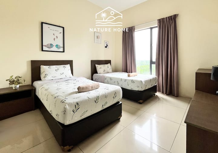 Waterthemepark-seafront-netflix-swissgarden 2br_l6 - Malaysia