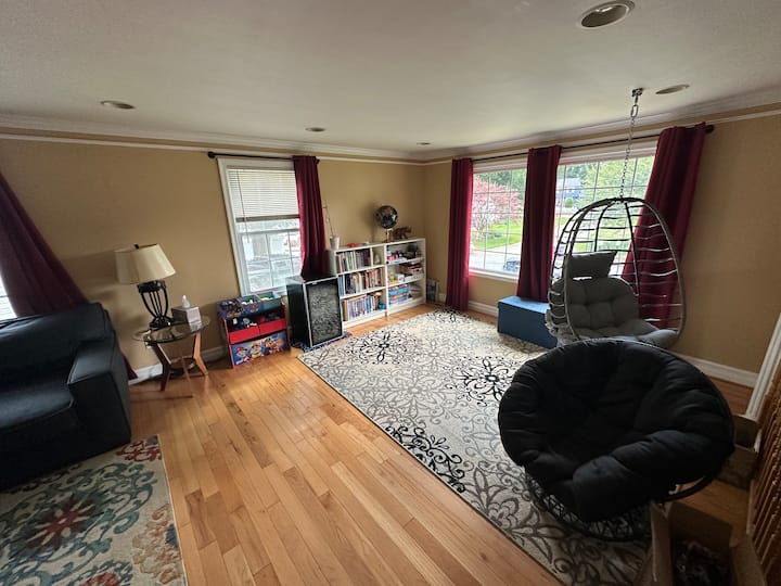 Beautiful Small Private Room (Farragut West) - Fairfax, VA