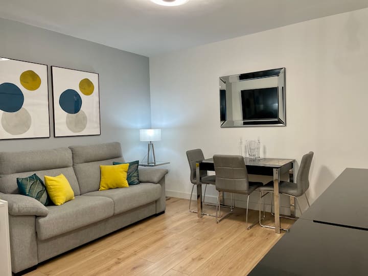 Bello Y Moderno Apartamento Centro De Madrid - Madrid