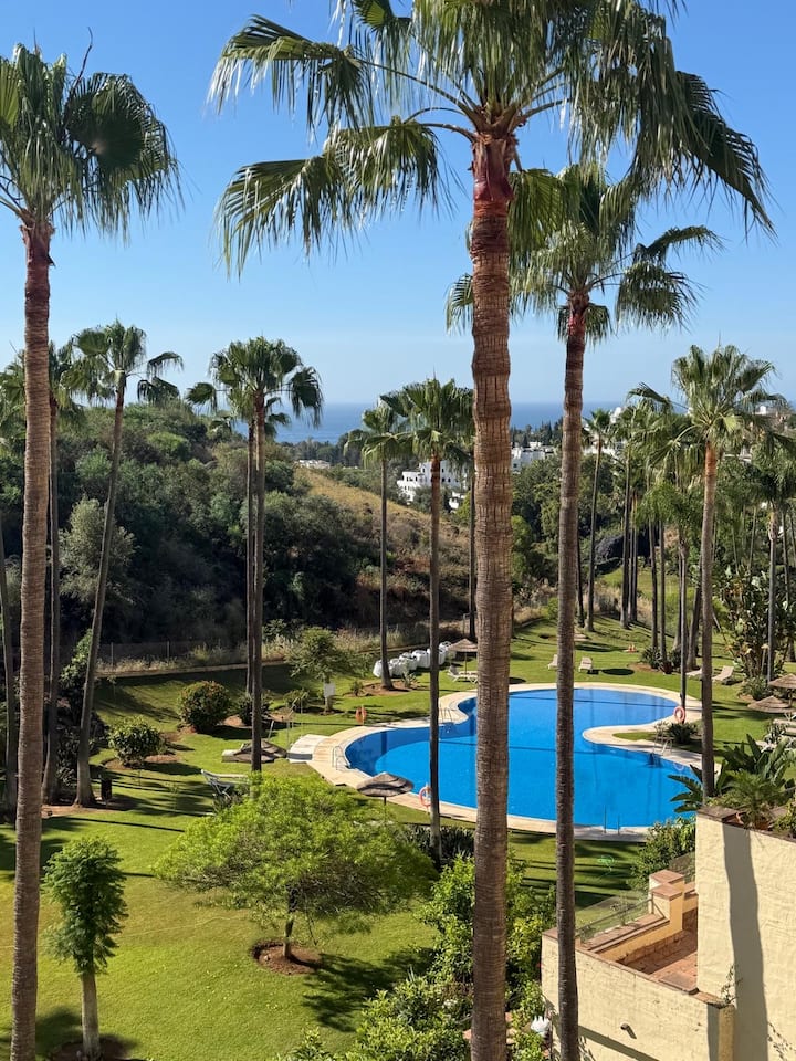 Spectacular Terrace. Stunning Sea View. King Bed - Marbella