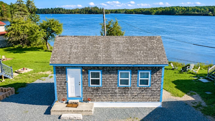 Taunton Bay Waterfront Cottage - Acadia National Park