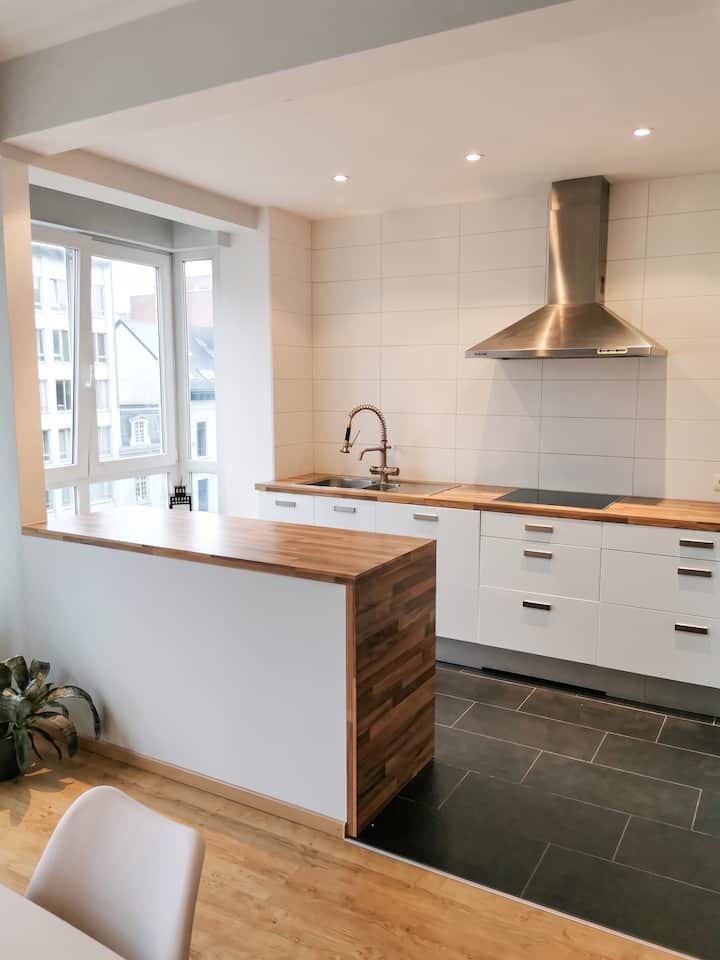 Lovely 2br Apartment + Free Parking - Antwerp