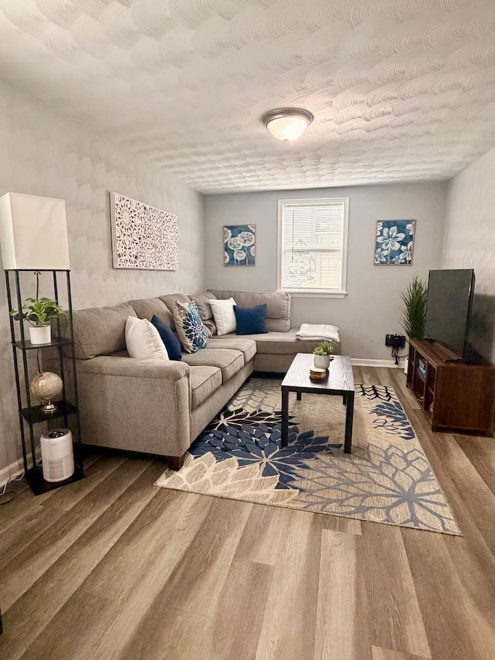 Cozy Cottage W/loft, Wifi, Workspace, Near Casino - Portsmouth, VA