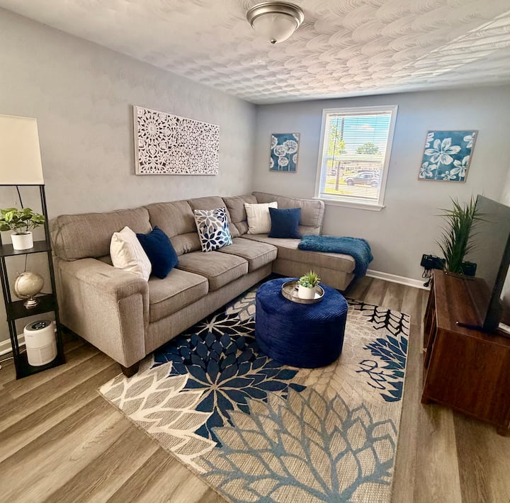 Cozy Cottage W/loft, Wifi, Workspace, Near Casino - Chesapeake, VA