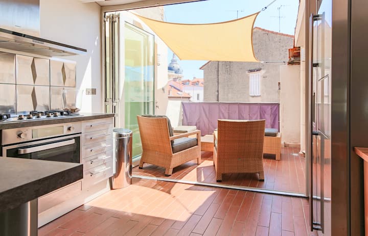 Appartement En Centre-ville Avec Belle Terrasse Et - ibis Cannes Centre